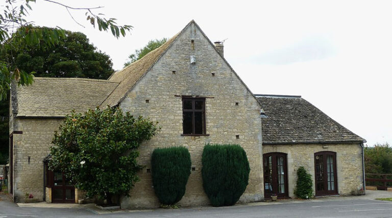 Jeremy Clarkson's Pub Opens To Massive Queues